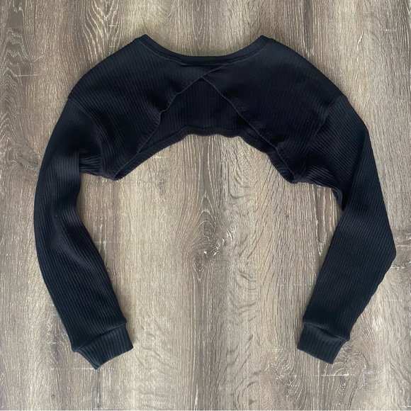 Zara | Tops | Zara Black Shrug Crop Top | Poshmark